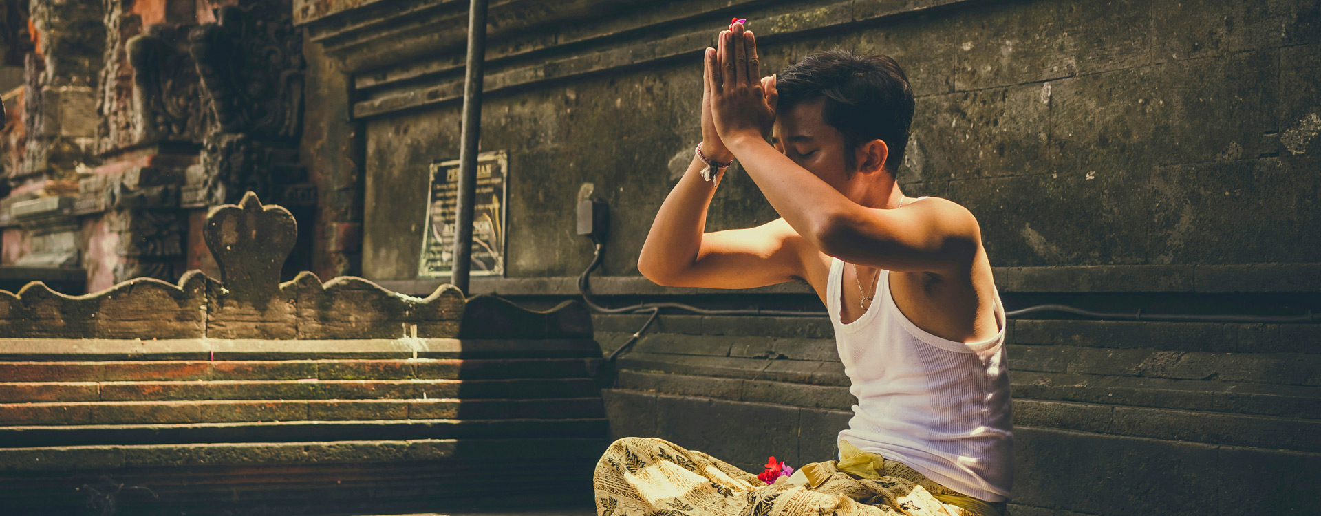 What does Namaste mean? Namaste Meaning and Definition